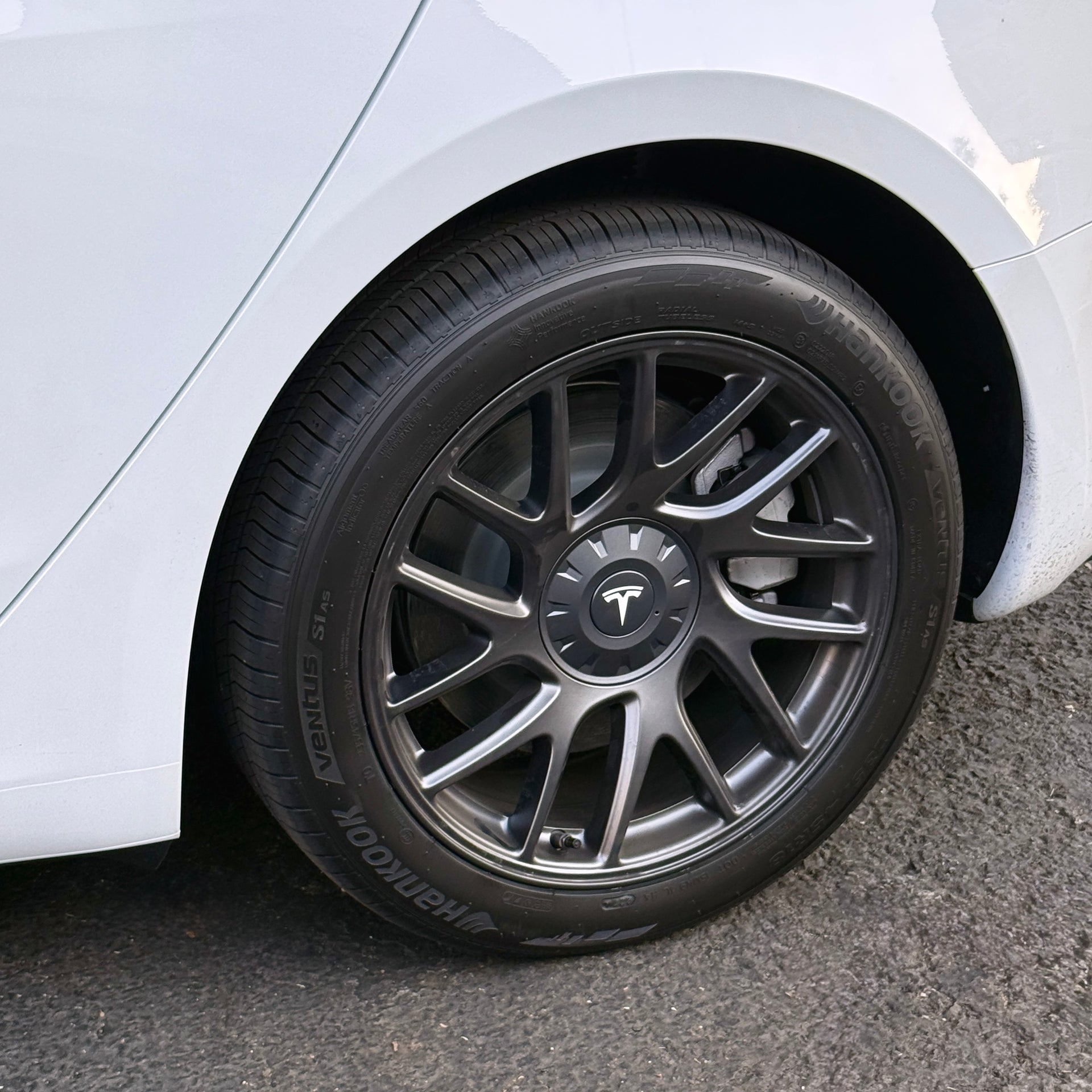 2024+ | Model 3 Highland Refreshed 18" Photon Center Wheel Hubs in Whe ...