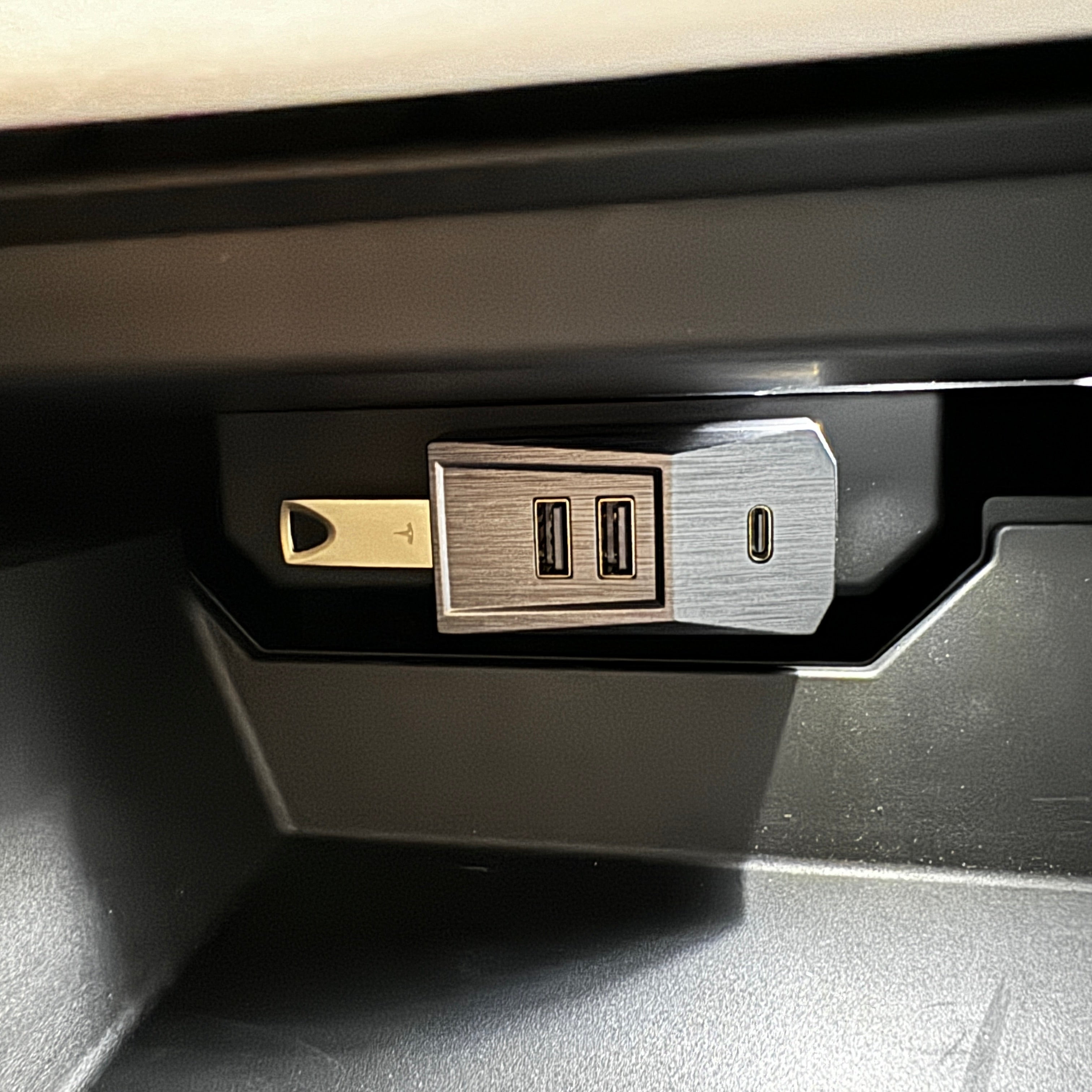 Cybertruck Style USB Glovebox Charging Hub - Power & Data Splitter ...