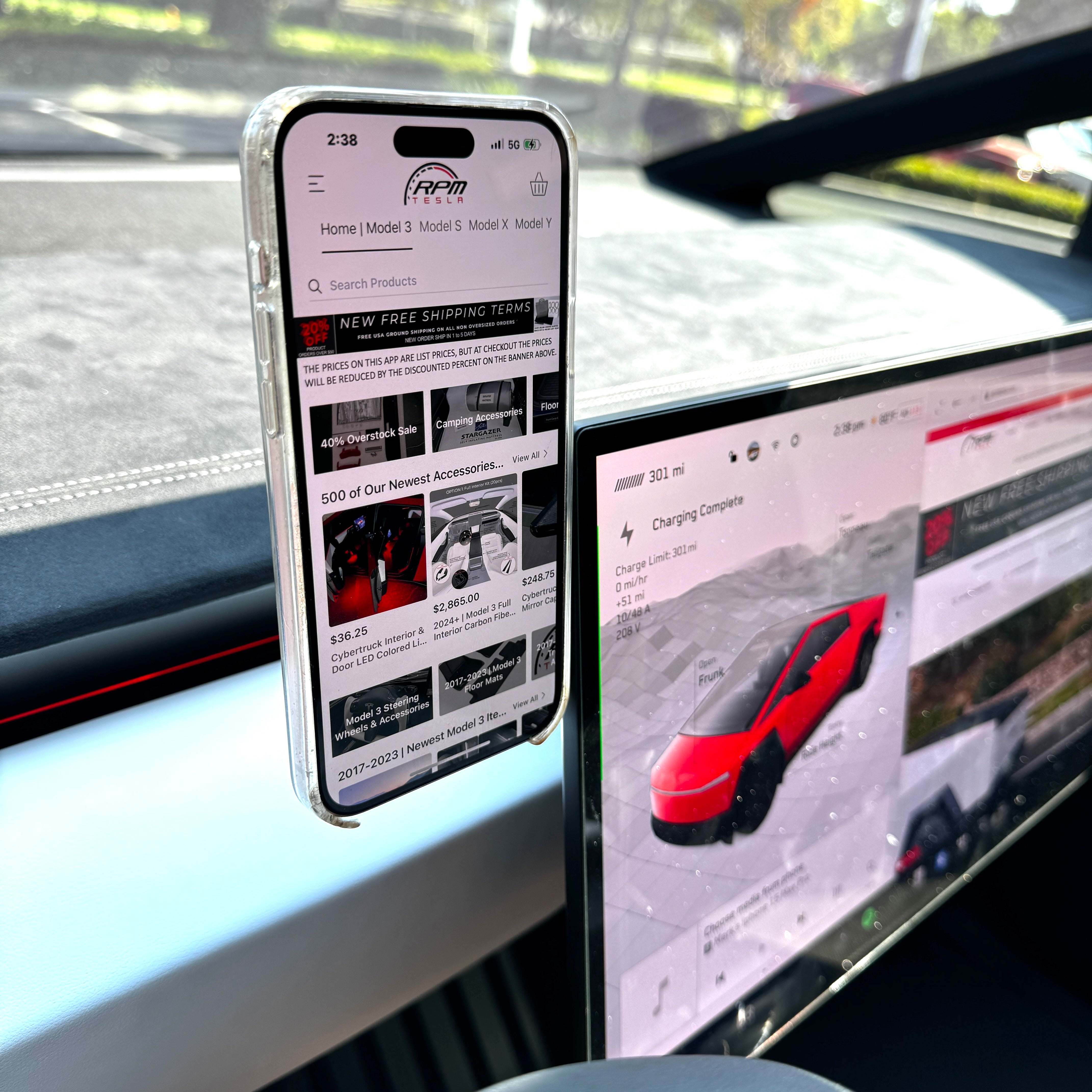 Cybertruck Hideaway MagSafe 15W Fast Charging Smartphone Display Mount ...