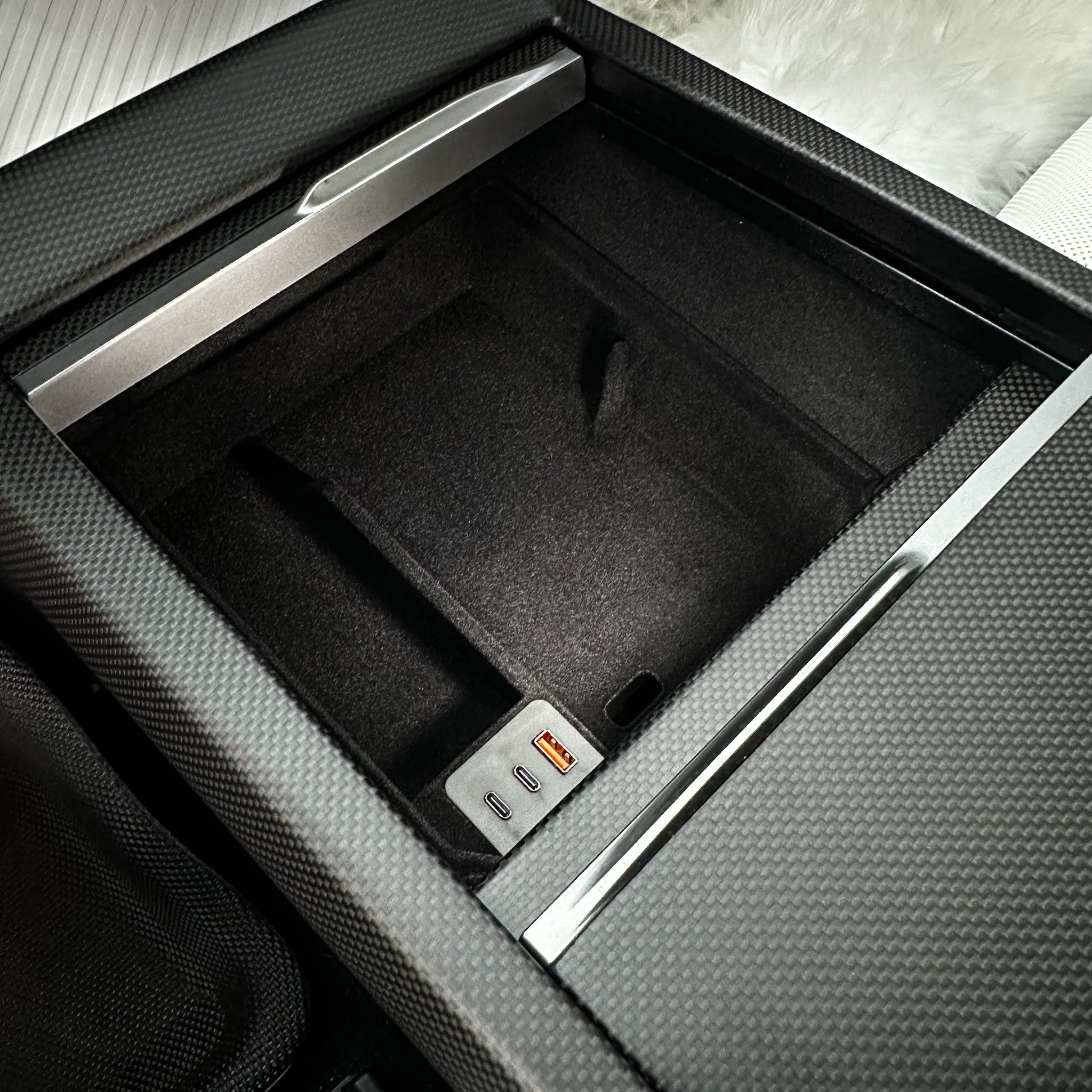 2024+ Model 3 Center Console Tray w/ USB Charging – Flocked – RPM TESLA ...