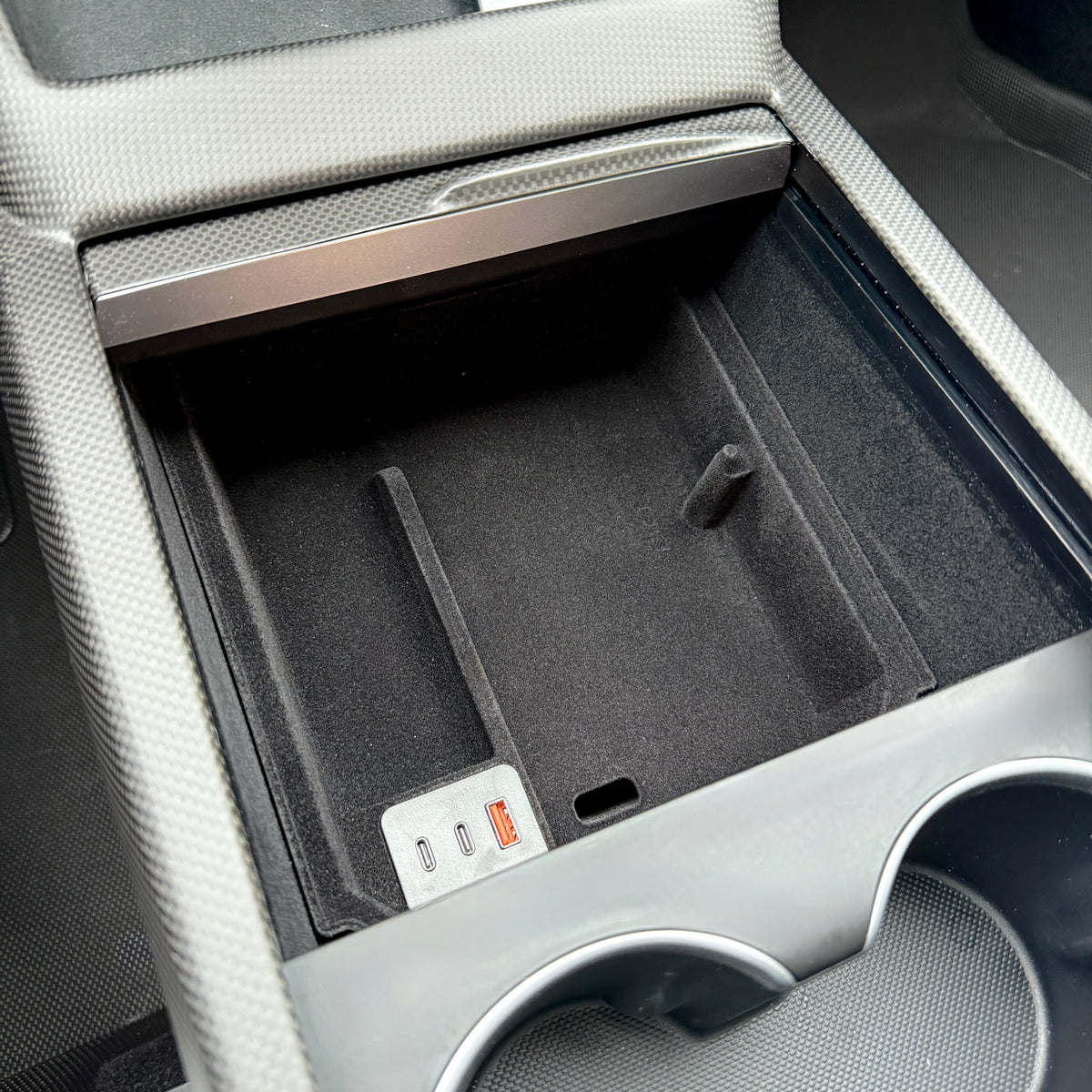 2025+ Model Y Juniper Center Console Tray w/ USB-C Charging – RPM TESLA ...