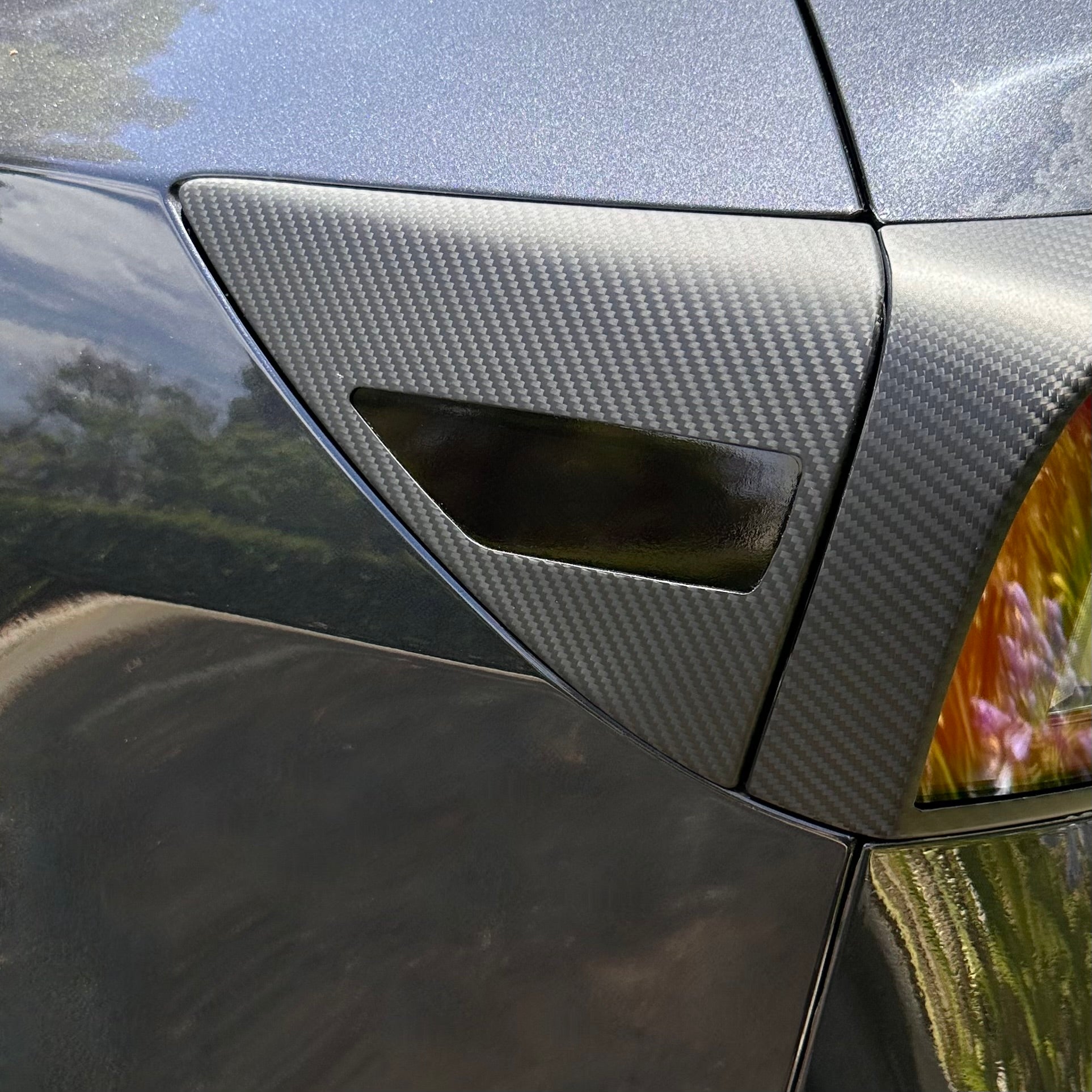 2024+ | Model 3 Highland Refreshed Charging Port Overlay (1 Pair) - Re ...