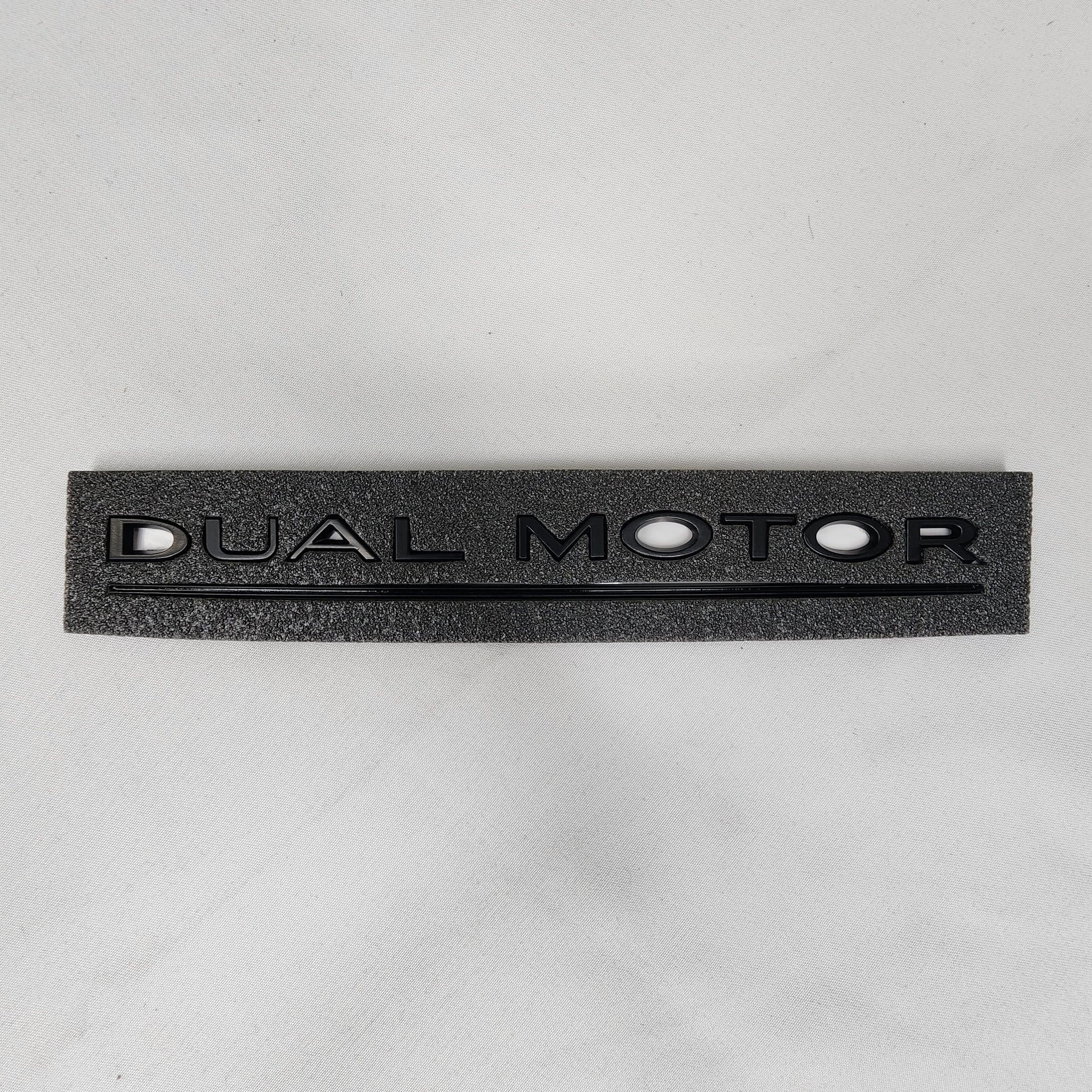 DUAL MOTOR Badges - Variety* – RPM TESLA Aftermarket Accessories