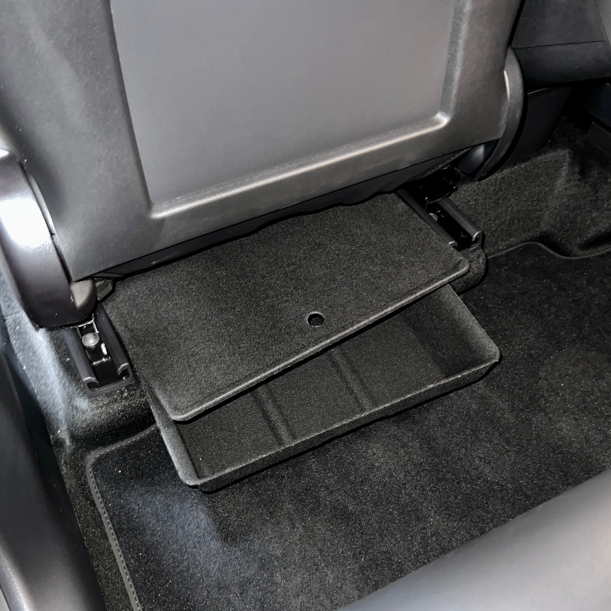 2020-2025 | Model Y Under Seat Sliding Storage Tray With Lid - Version ...
