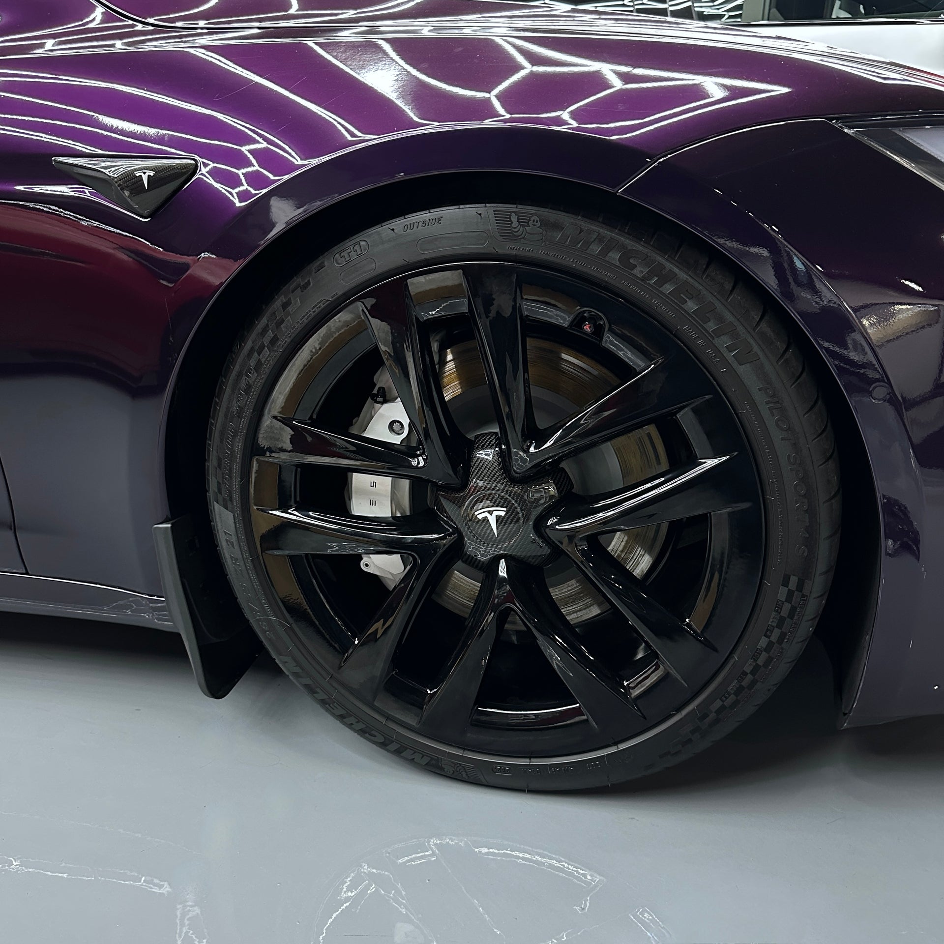 2021+ | Model S - 21" Arachnid Center Wheel Hubs - Real Molded Carbon ...