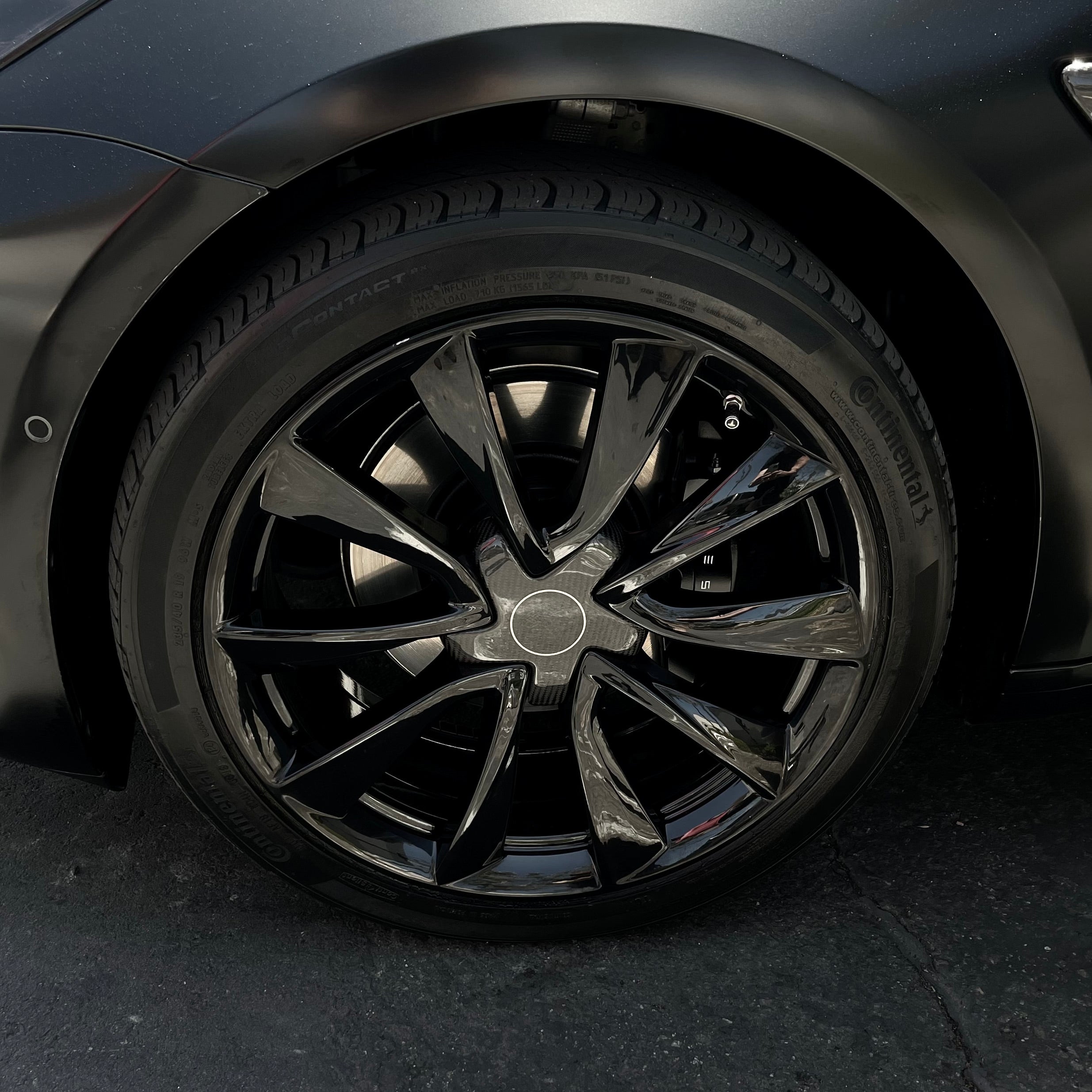 Model 3 - 19" Sport Center Wheel Hubs, Real Molded Carbon Fiber (Set o ...