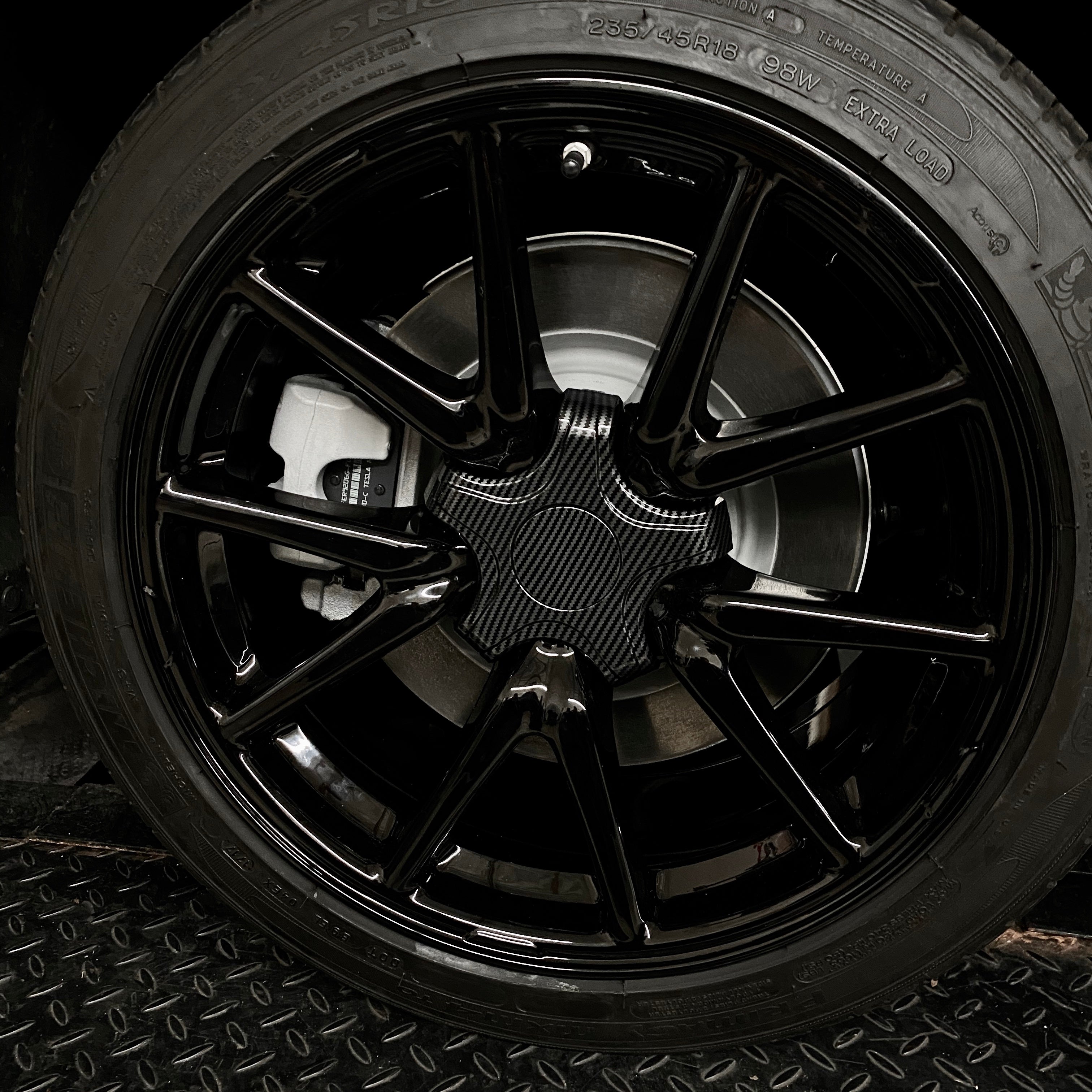 Model 3 18" Aero Wheel Center Hub Caps (Set of 4) - Hydro Carbon Fiber ...