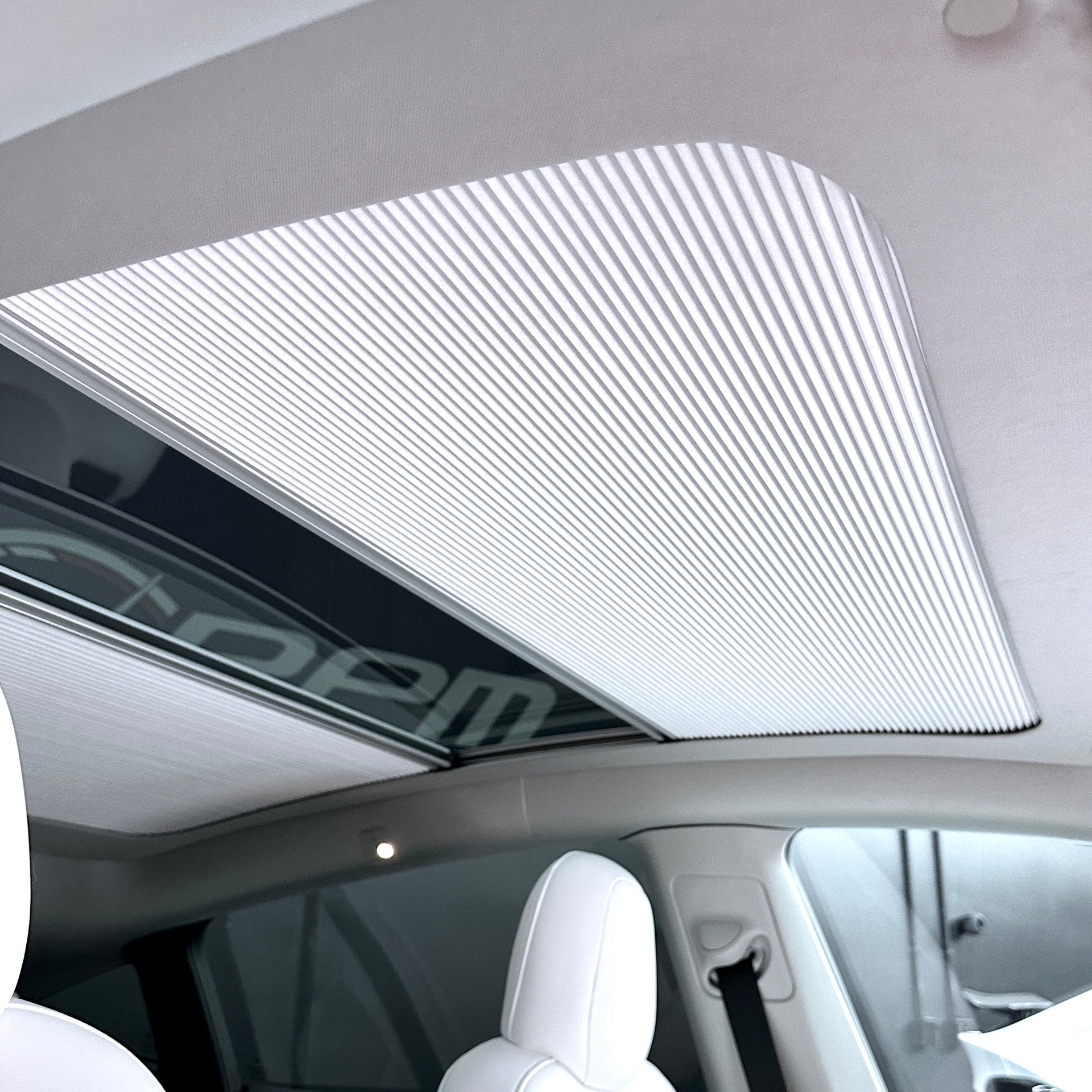 2020-2025 | Model Y Retractable Sunroof Sunshade - Heat Reducing & Lig ...